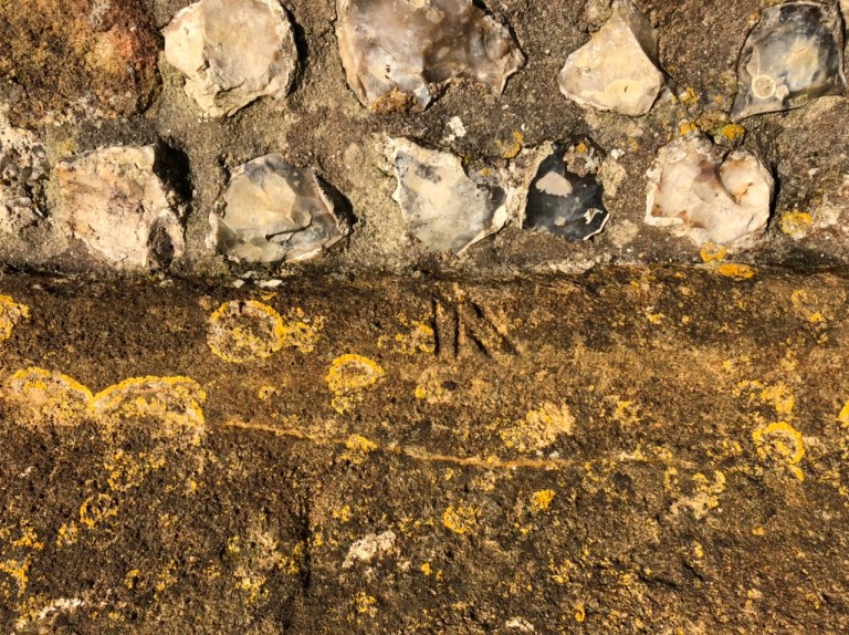 APOTROPAIC / RITUAL PROTECTION MARKS – GAUDIUM SUB SOLE: Scratch Dials ...