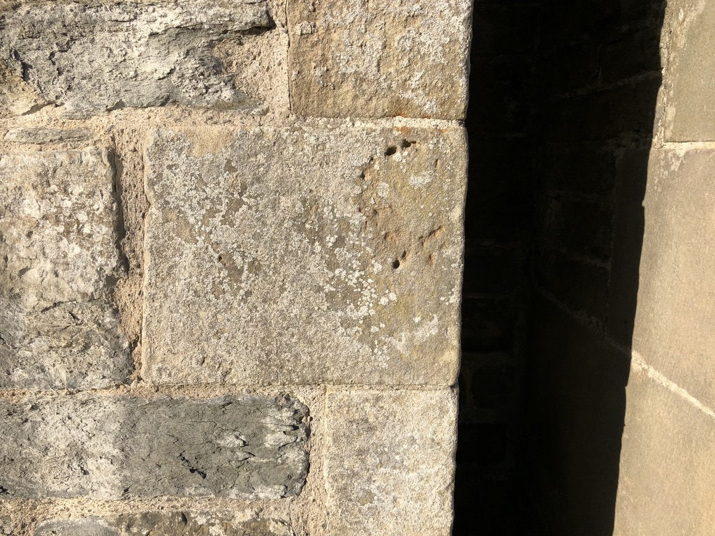 KNIGHTON . POWYS . ST EDWARD – Scratch Dial (?) – GAUDIUM SUB SOLE ...