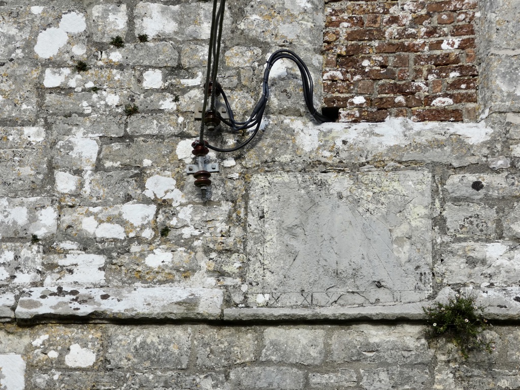 DEWLISH . DORSET . ALL SAINTS – Vertical Dial 1671 – GAUDIUM SUB SOLE ...