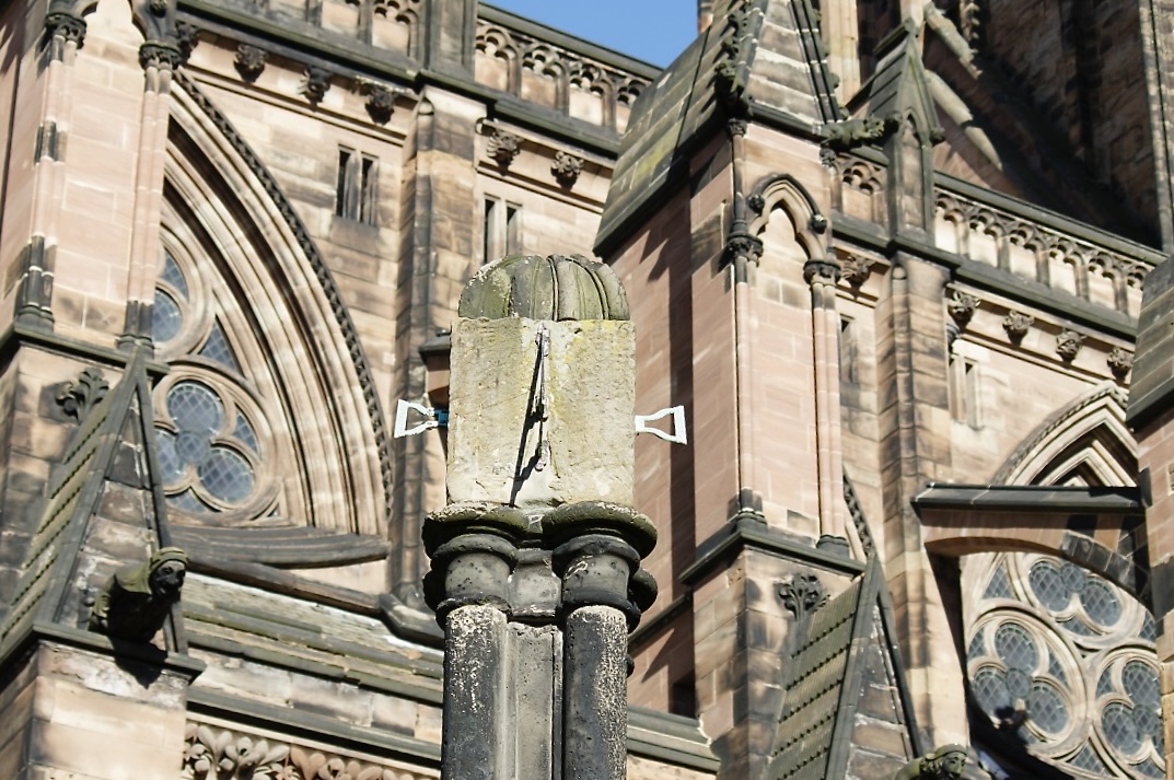 LICHFIELD CATHEDRAL . STAFFS – C17 / C18 Cube Dial on a Column ...