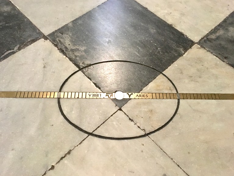 Meridian Dial – GAUDIUM SUB SOLE . SUNDIALS . MEDIEVAL TO MODERN