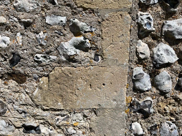 ALCISTON CHURCH . W SUSSEX . NO DEDICATION – 4 Scratch Dials – GAUDIUM ...