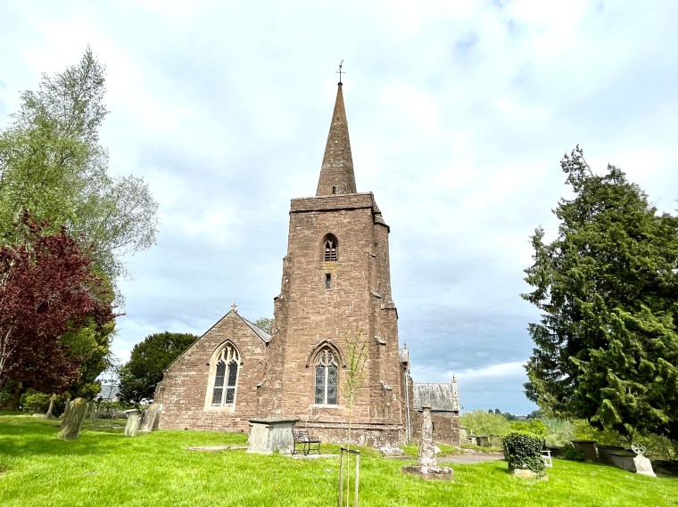 LLANGARRON . HEREFS . ST DEINST – Pillar Dial; Scratch Dial ...