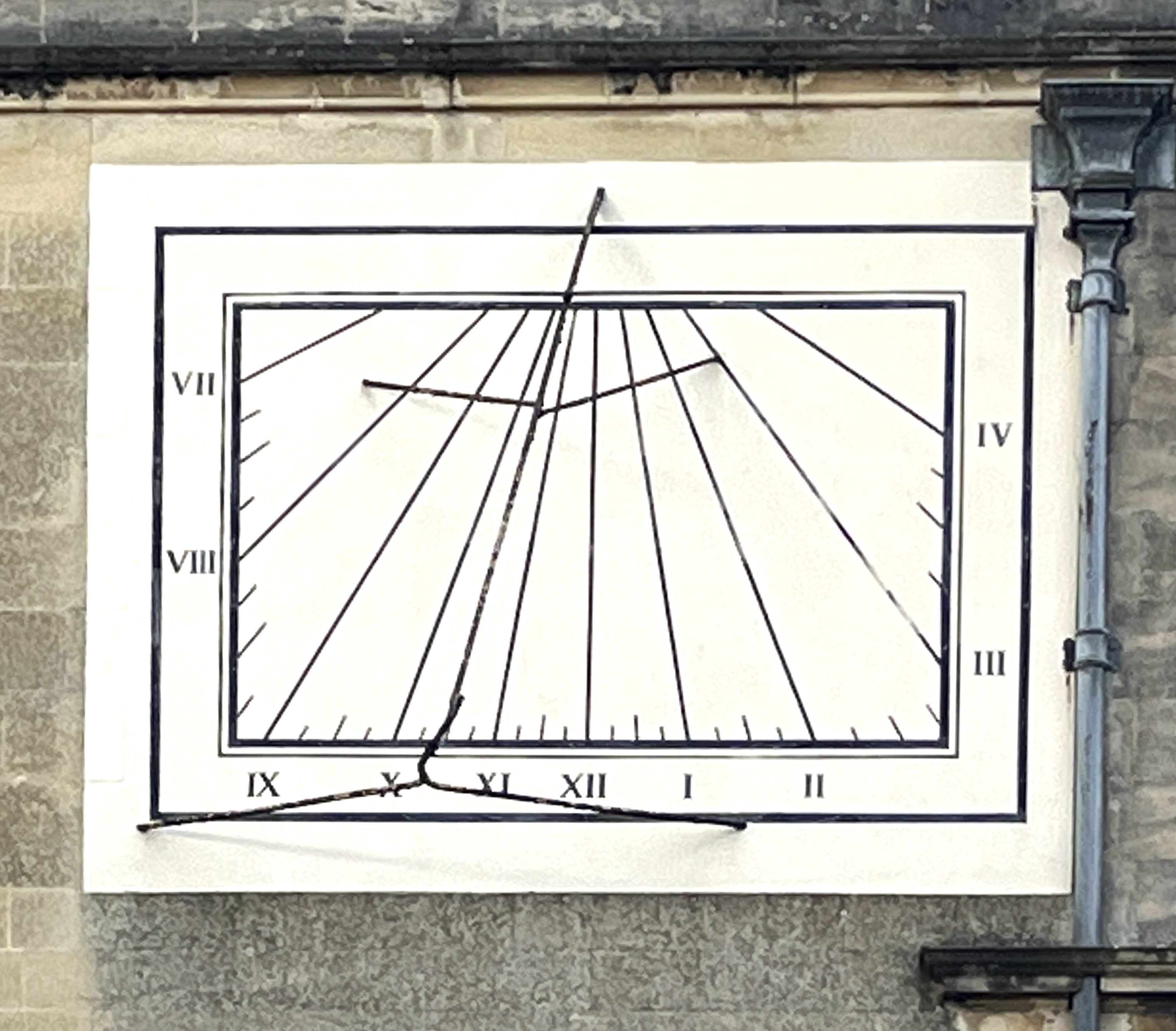 CHRIST CHURCH COLLEGE . OXFORD – Vertical Dial c1750 – GAUDIUM SUB SOLE ...