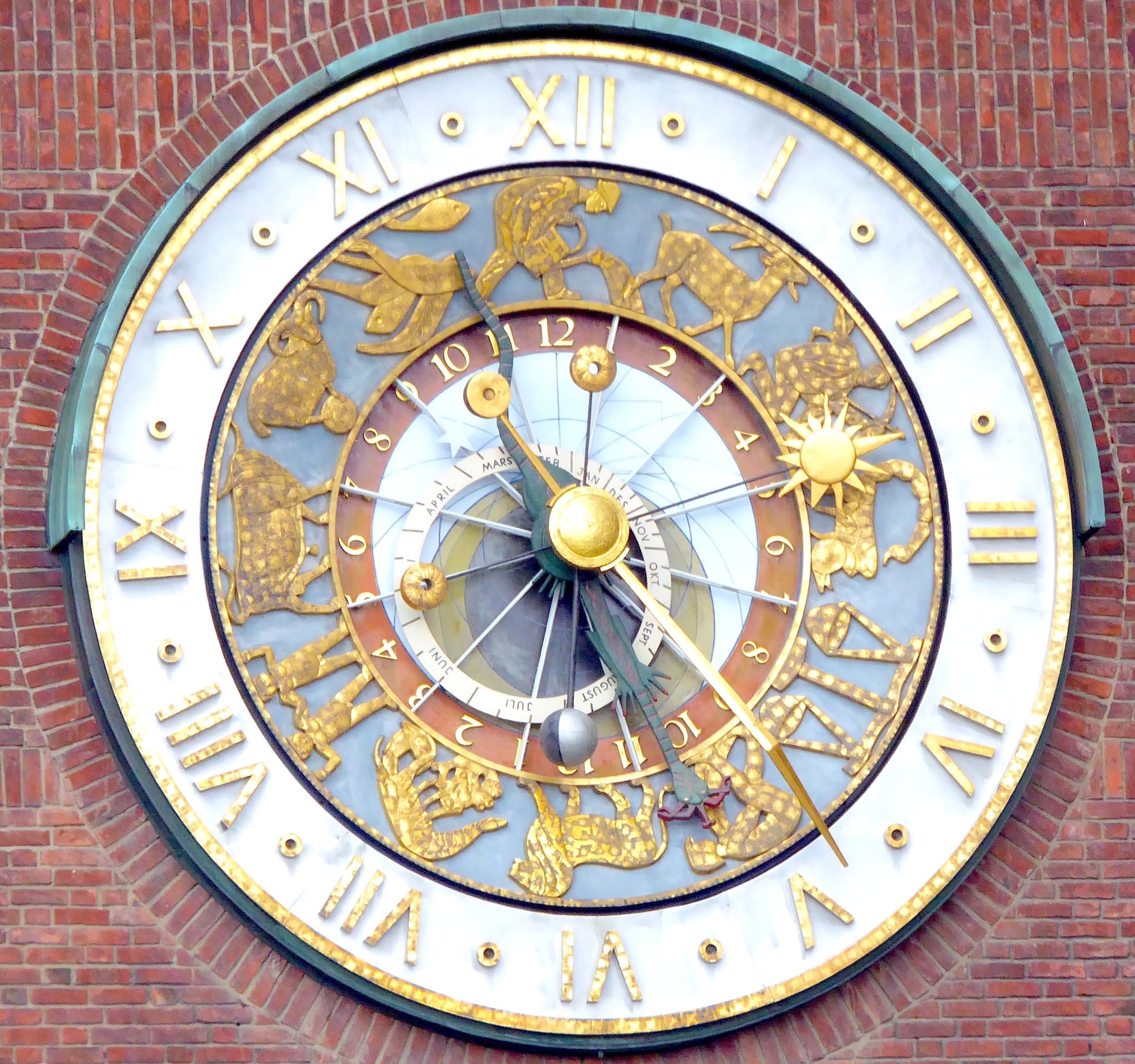 OSLO . NORWAY . RÅDHUS . ASTRONOMICAL CLOCK – GAUDIUM SUB SOLE: Scratch ...