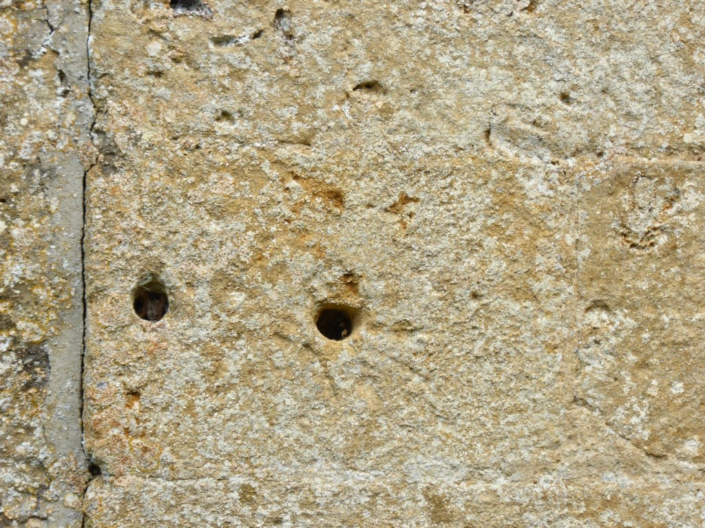 STANWAY . GLOS . ST PETER – Vertical Dial; Scratch Dial? – GAUDIUM SUB ...